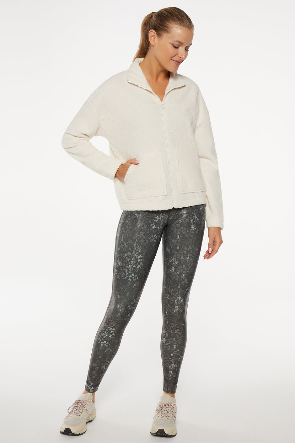 Current Collections – Ellie