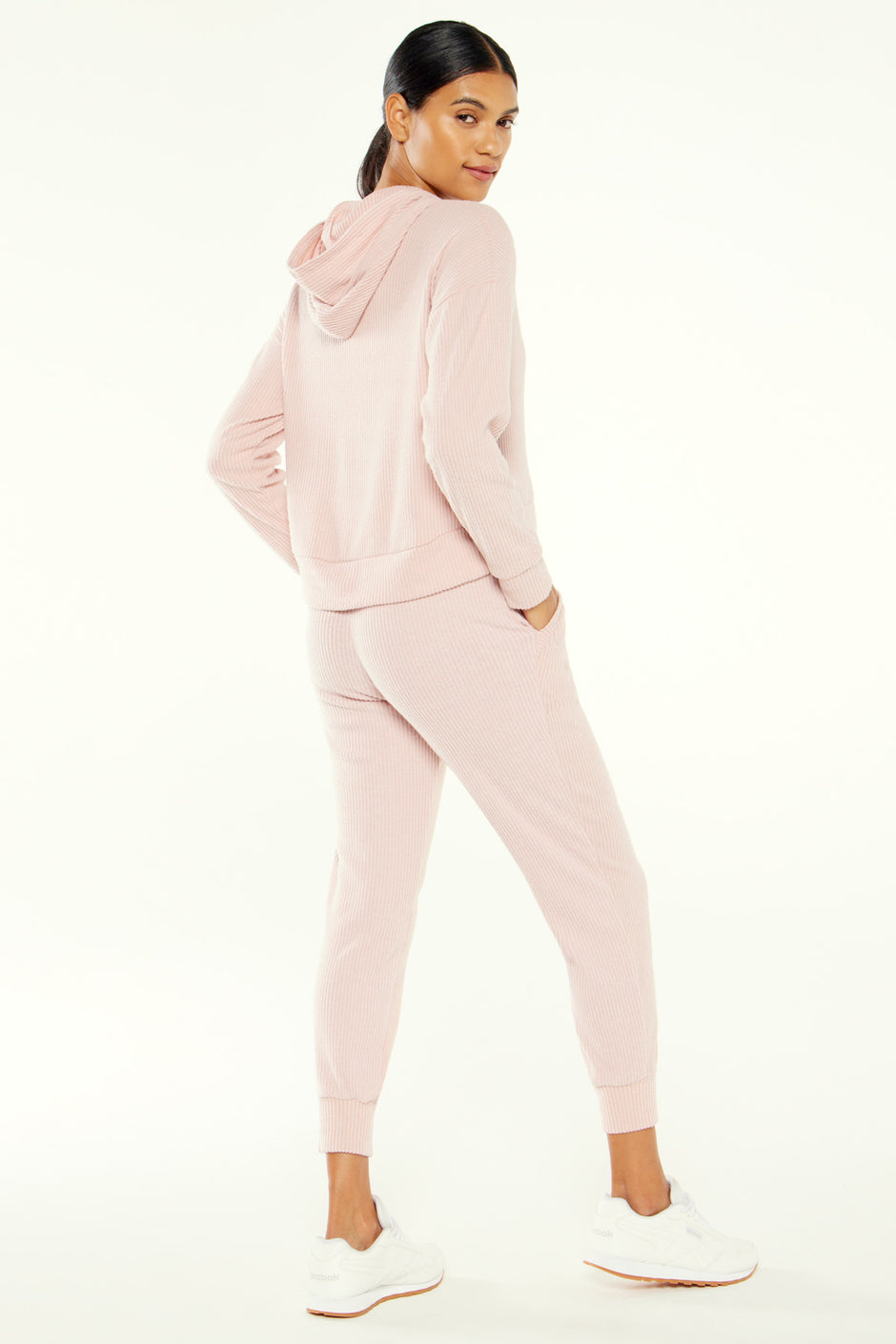 Activewear Monthly Subscription Box - Gym & Workout Clothes For Women ...